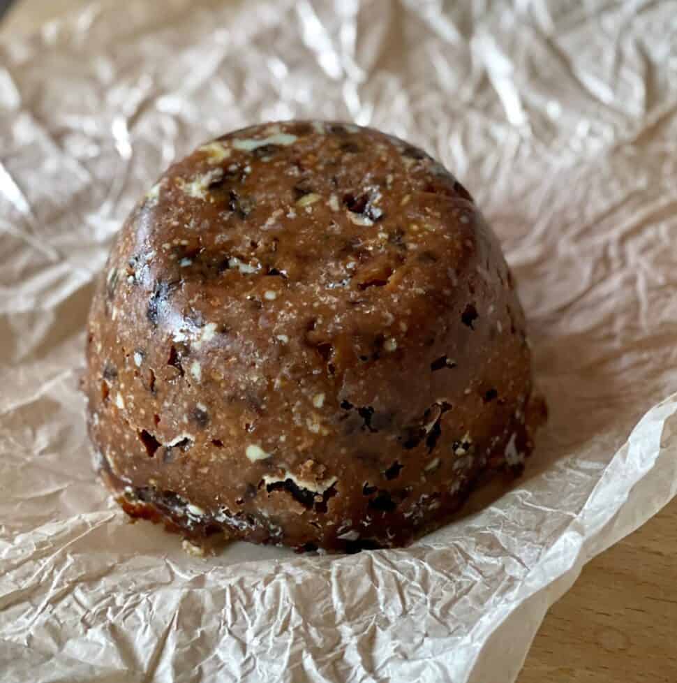 How to reheat Christmas Pudding in a Pressure Cooker - Feisty Tapas